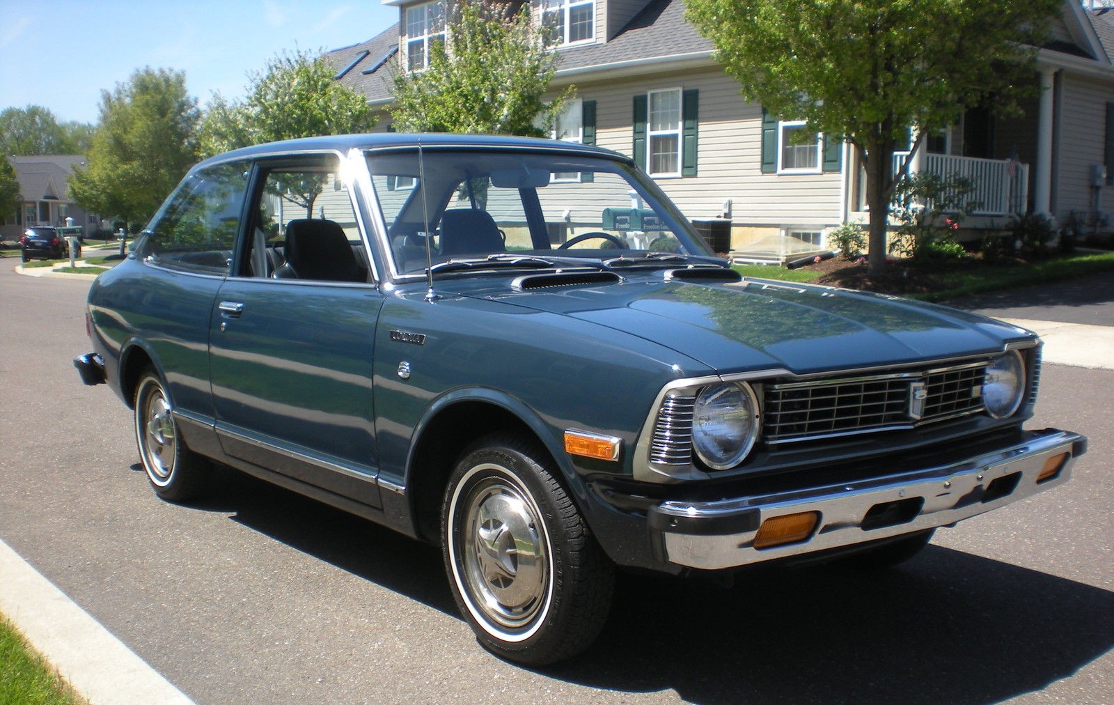 KIDNEY, ANYONE? 19k-mile 1974 Toyota Corolla | Japanese Nostalgic Car