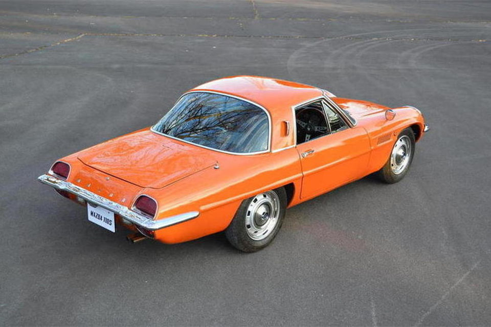 KIDNEY, ANYONE? Orange Mazda Cosmo Sport goes to auction | Japanese ...
