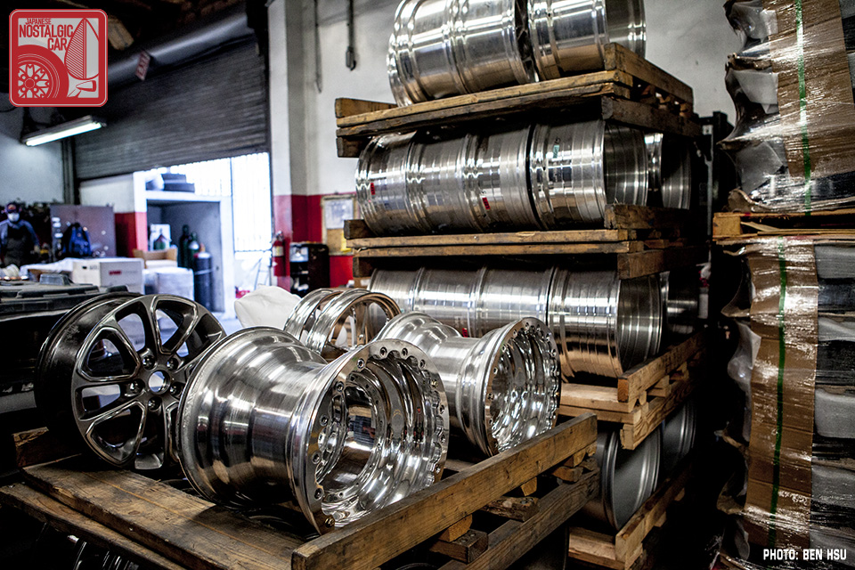 SHOP LIFE: LAX Wheel Refinishing | Japanese Nostalgic Car
