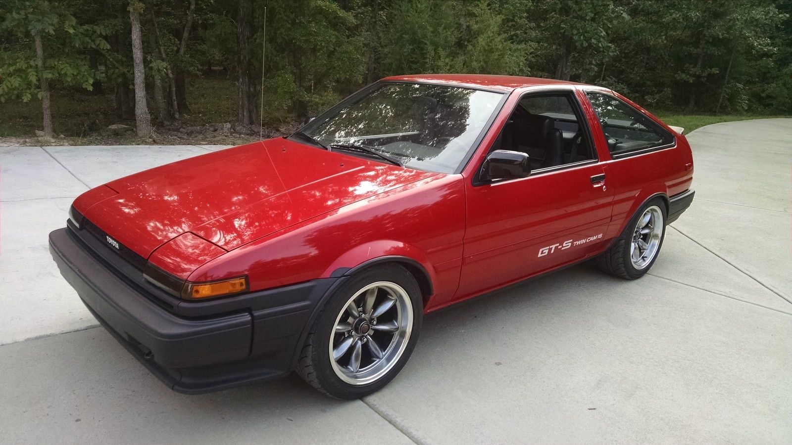 KIDNEY, ANYONE? 14,500-mile Toyota AE86 | Japanese Nostalgic Car