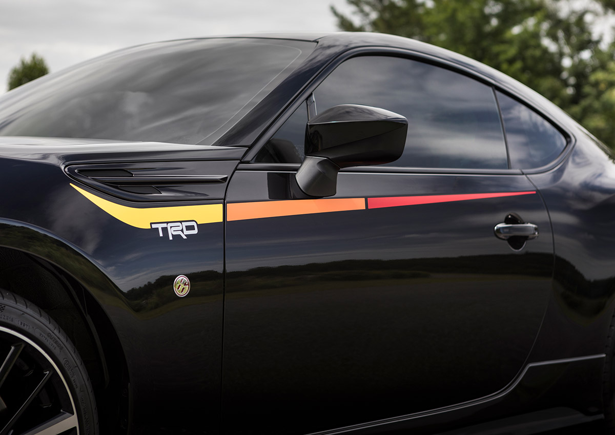 NEWS: Toyota brings back vintage tricolor livery on 86 TRD Special ...