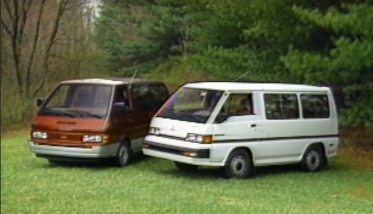 VIDEO: Battle of the Japanese one-box vans | Japanese Nostalgic Car