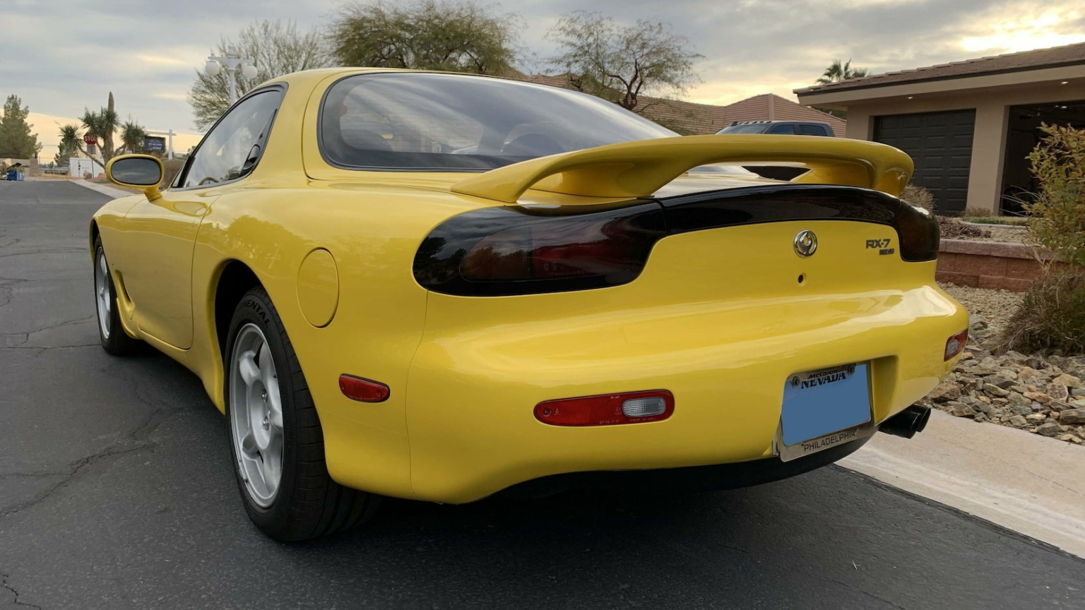 A Mazda RX-7 FD has sold for $60,000 at auction | Japanese Nostalgic Car