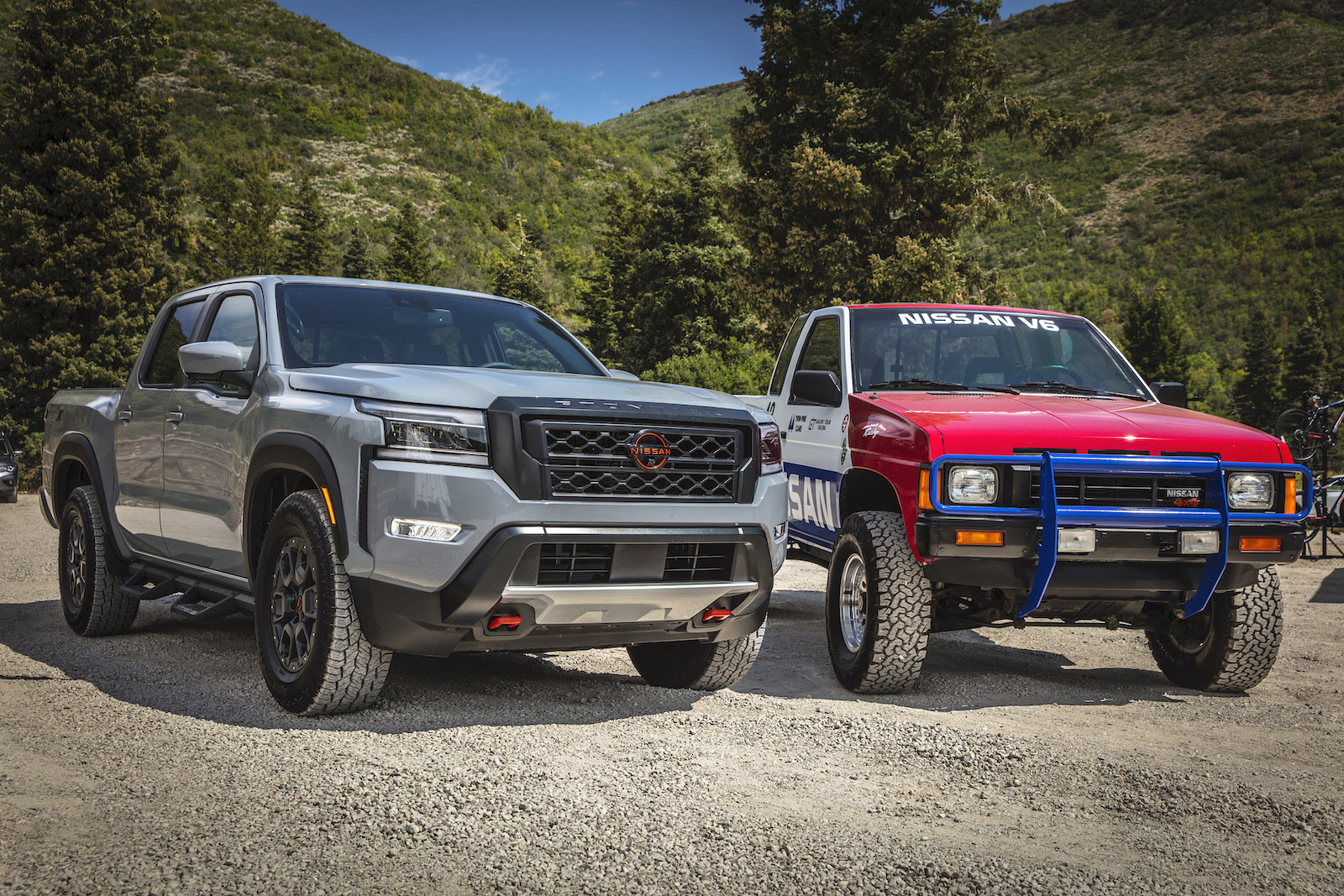 Nissan brings back 80s off-road racing livery on a Frontier rally truck ...