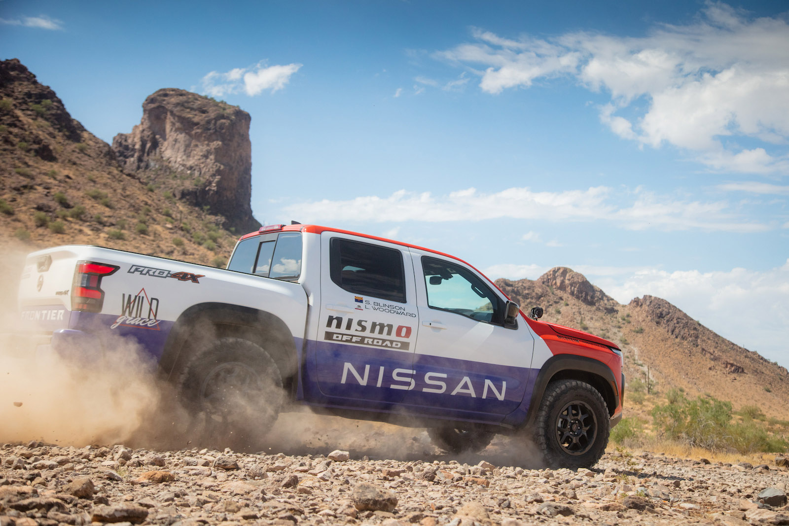 Nissan brings back 80s off-road racing livery on a Frontier rally truck ...
