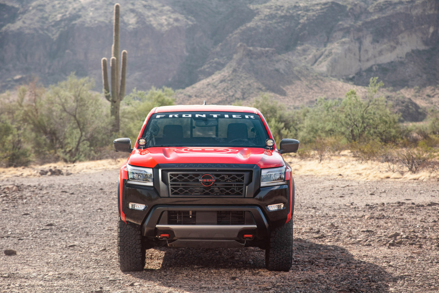 Nissan brings back 80s off-road racing livery on a Frontier rally truck ...
