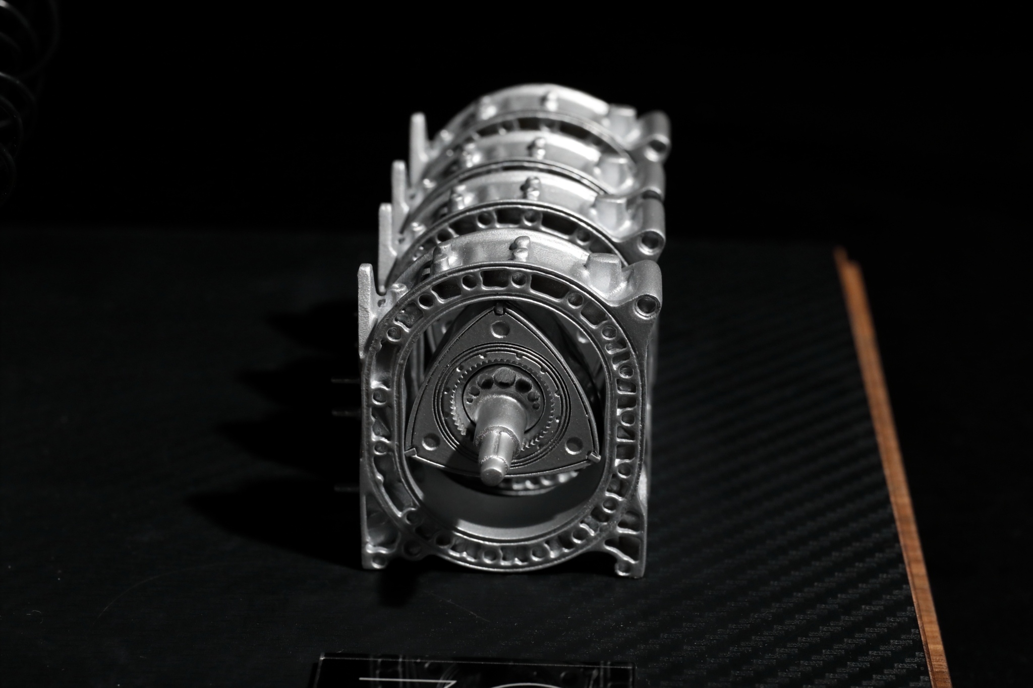 Amazingly detailed Mazda 787B rotary engine model released for 30th ...