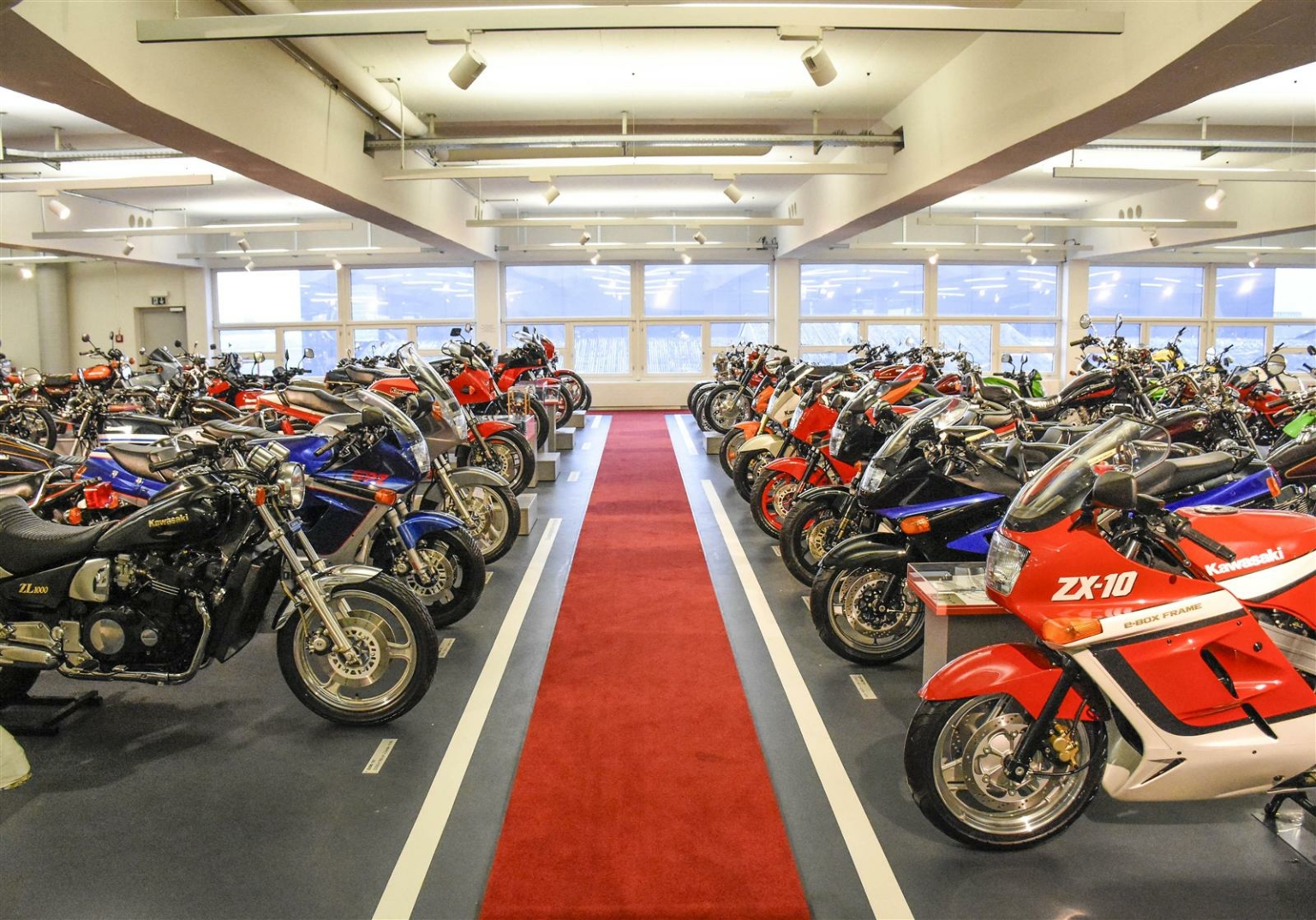 Celebrate 50 years of the Kawasaki Z1 with this incredible Swiss ...