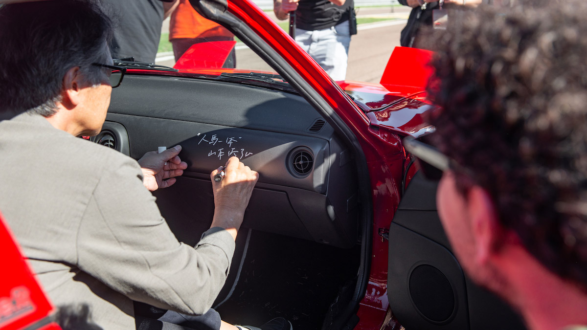 Miatas enter Guinness Book of World Records for largest Mazda parade ...