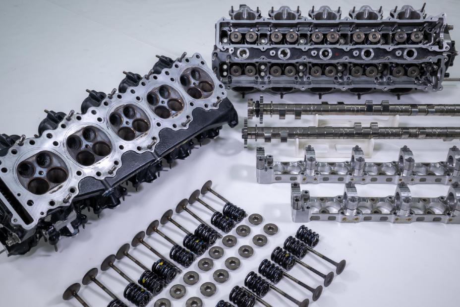 The last Honda V10 to power Ayrton Senna is up for auction | Japanese ...